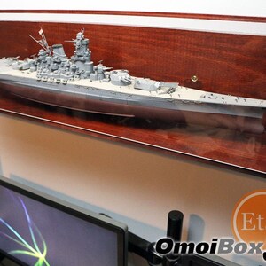 Custom Wall Display Cases | Wall Mounted Acrylic Display Case | Model ...
