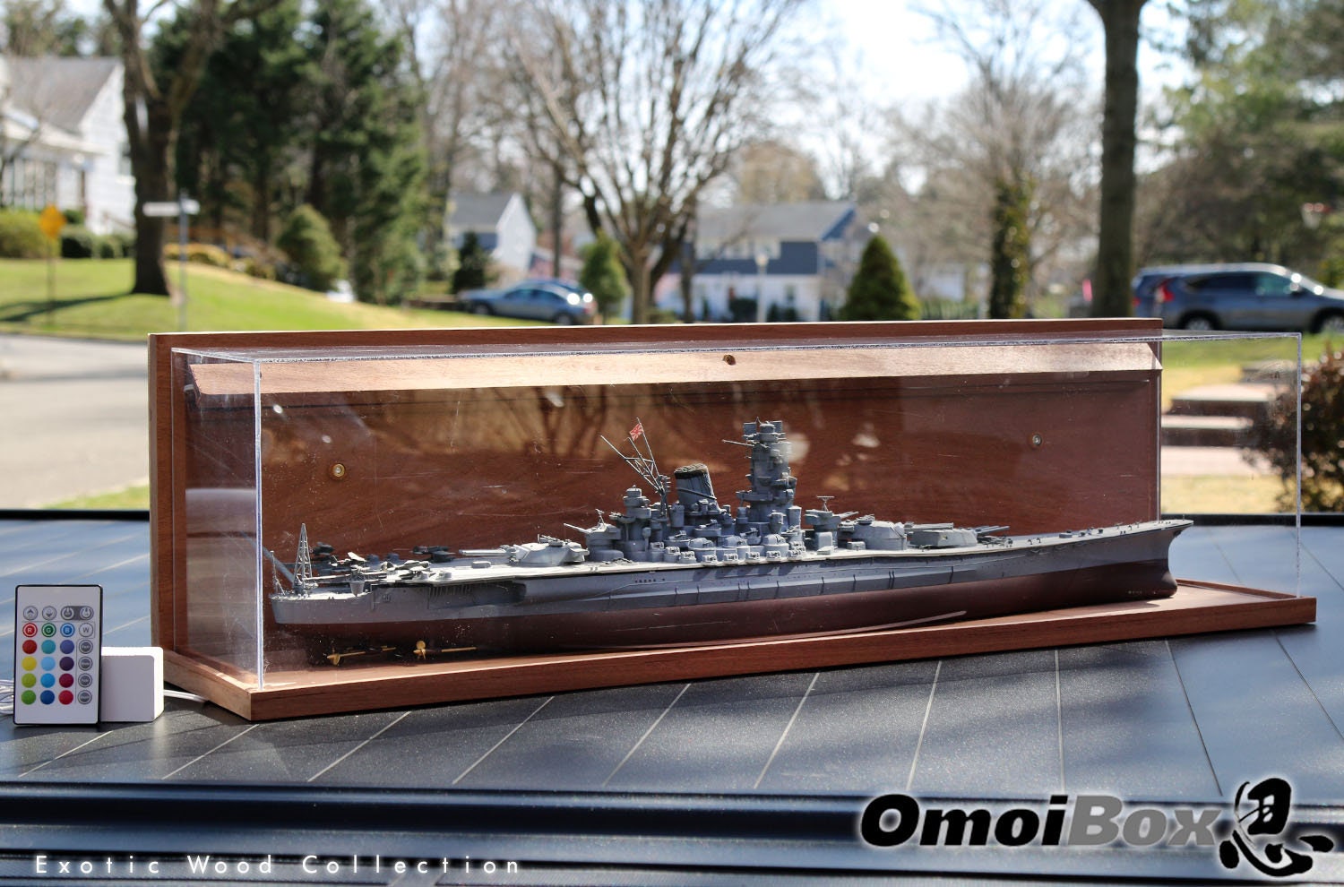 Custom Wall Display Cases | Wall Mounted Acrylic Display Case | Model ...