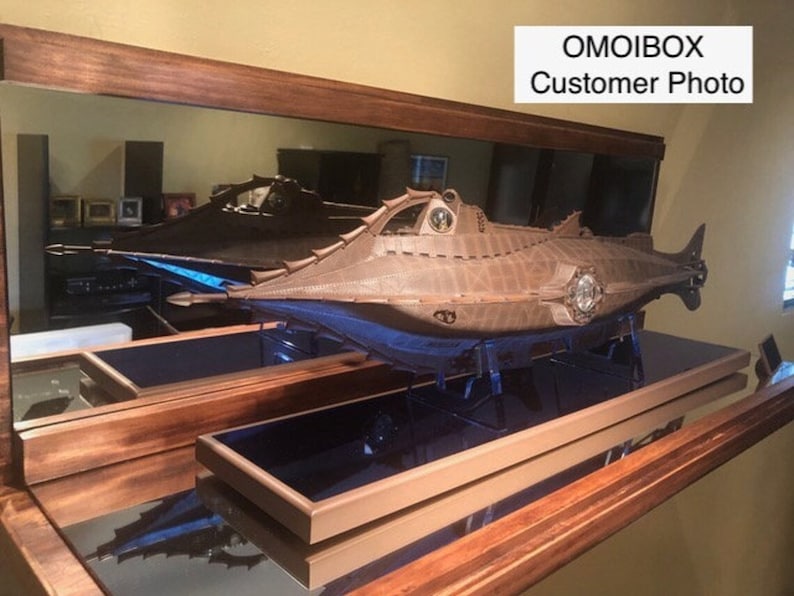 Custom Wall Display Cases | Wall Mounted Acrylic Display Case | Model ...