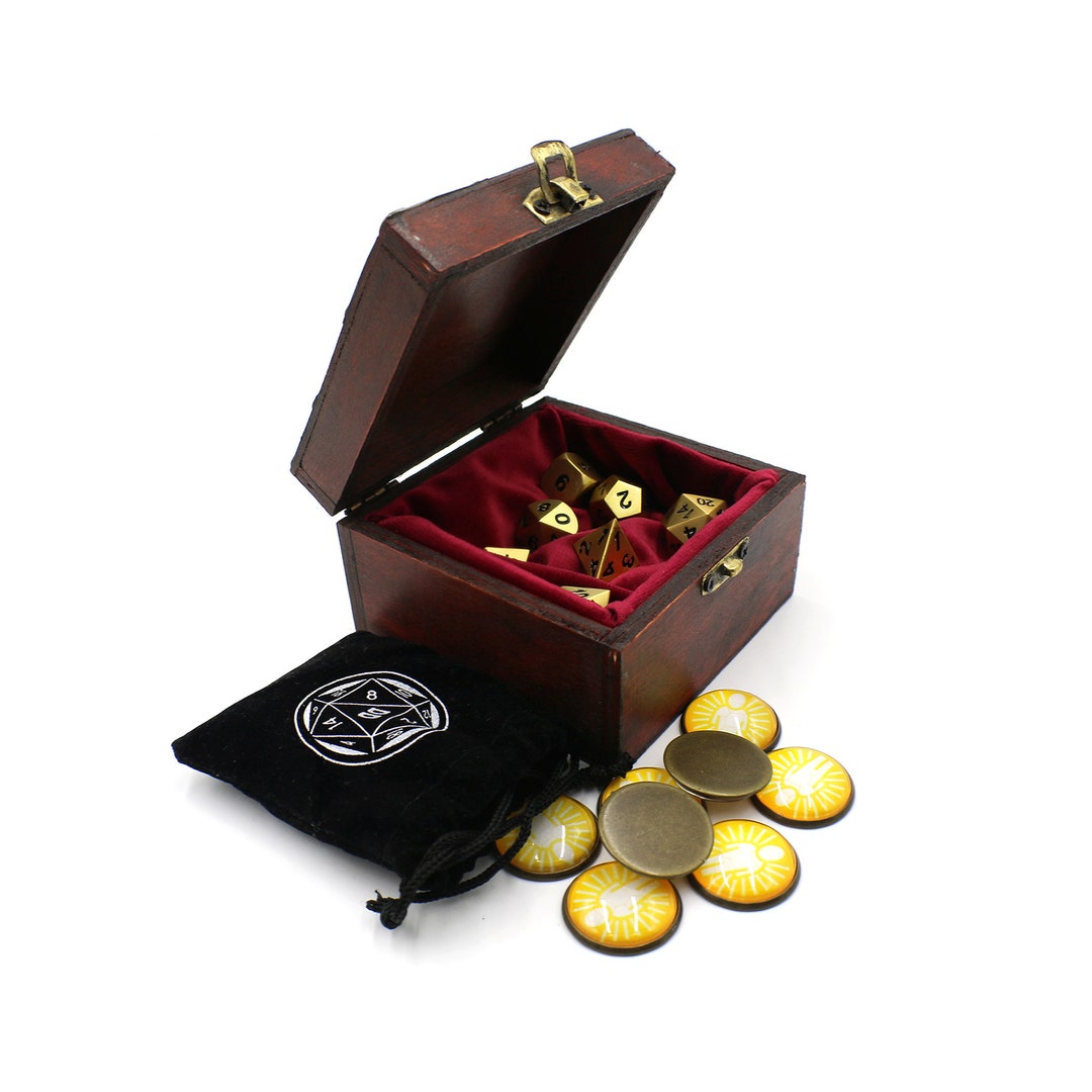 D&D Gift Set - Dice Chest With Gold D20 Dice Set and Inspiration Tokens ...