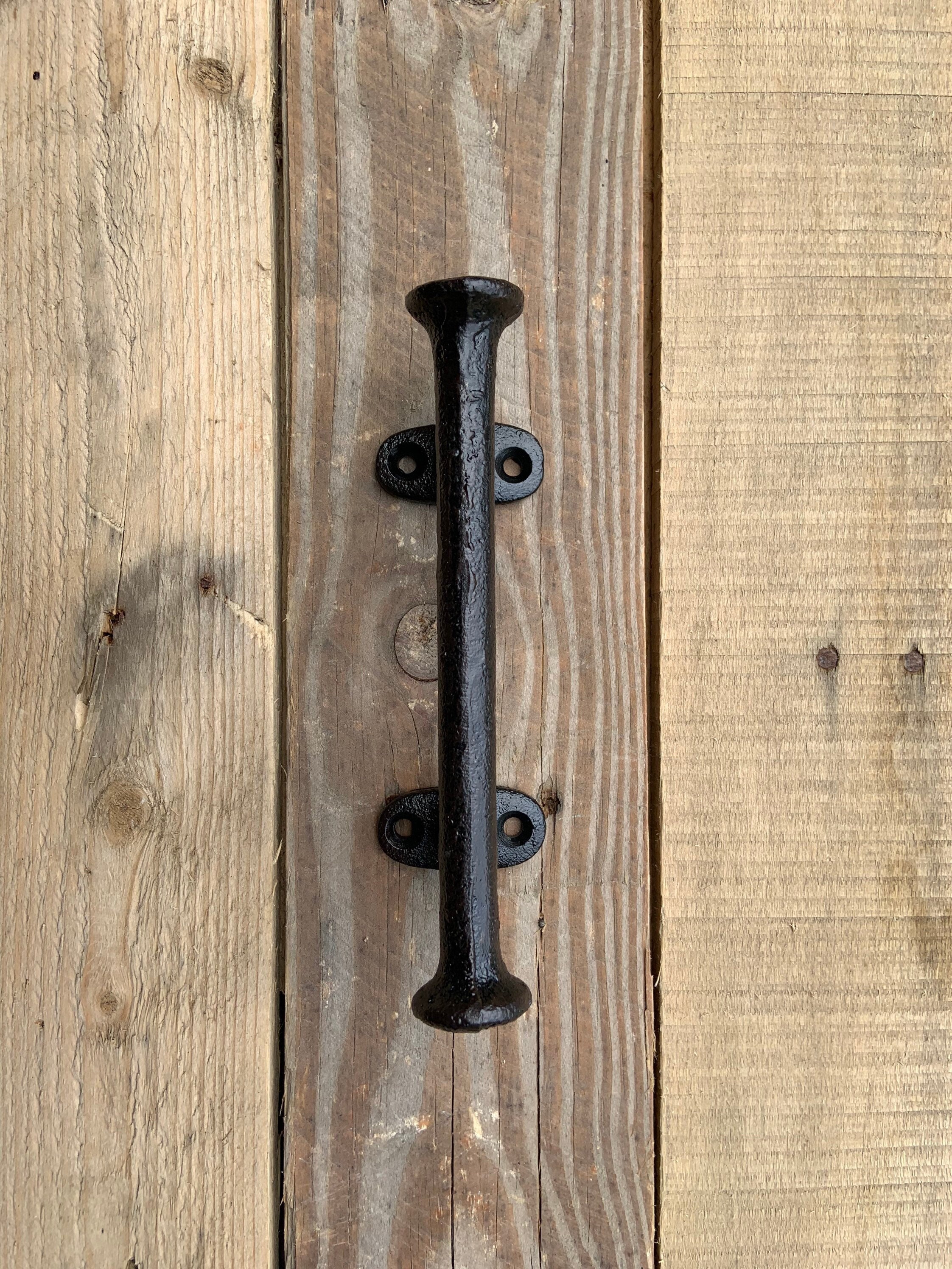 Barn door pulls store