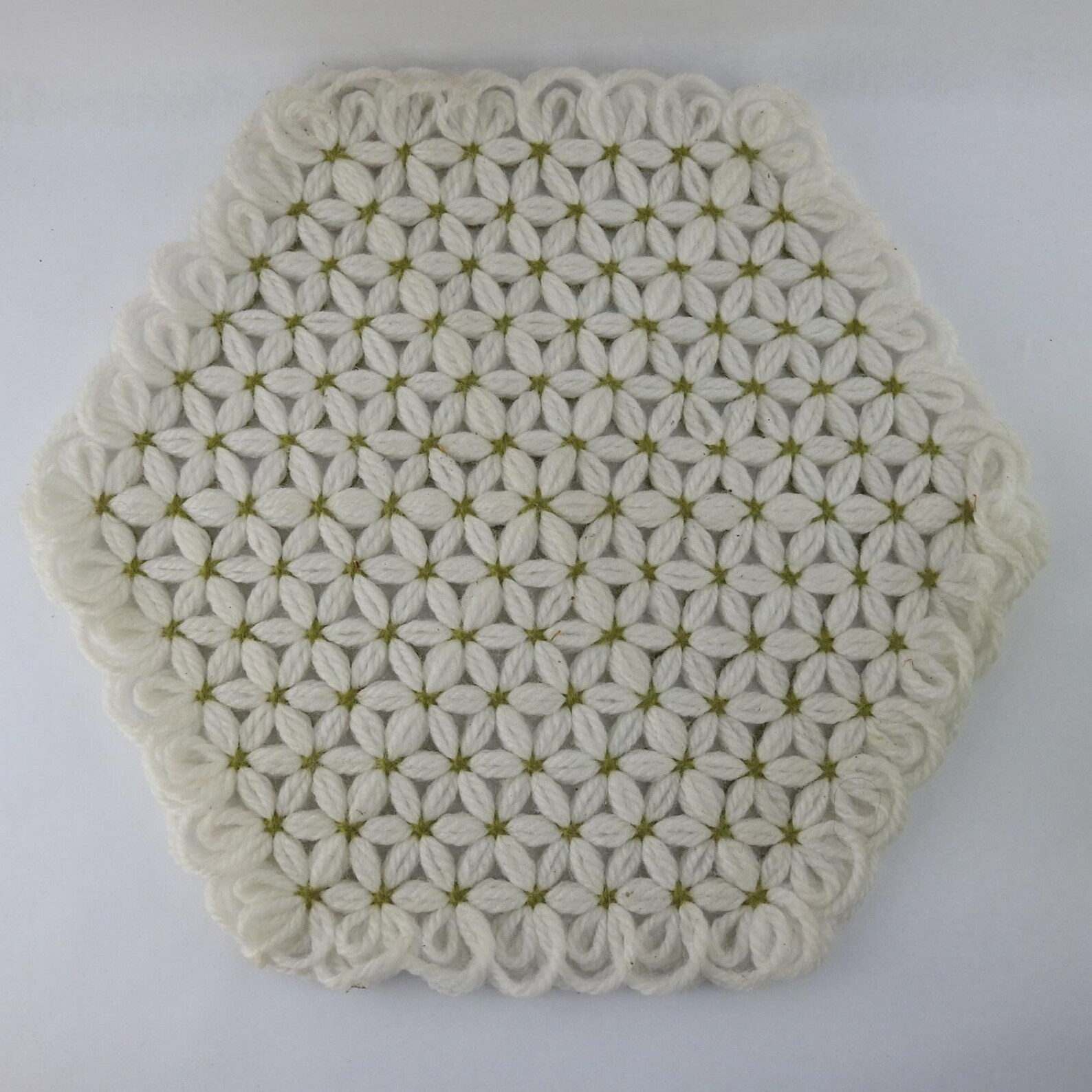 Vintage Woven Yarn Loom Hexagon13" Doily Trivets White Green 1970s ...