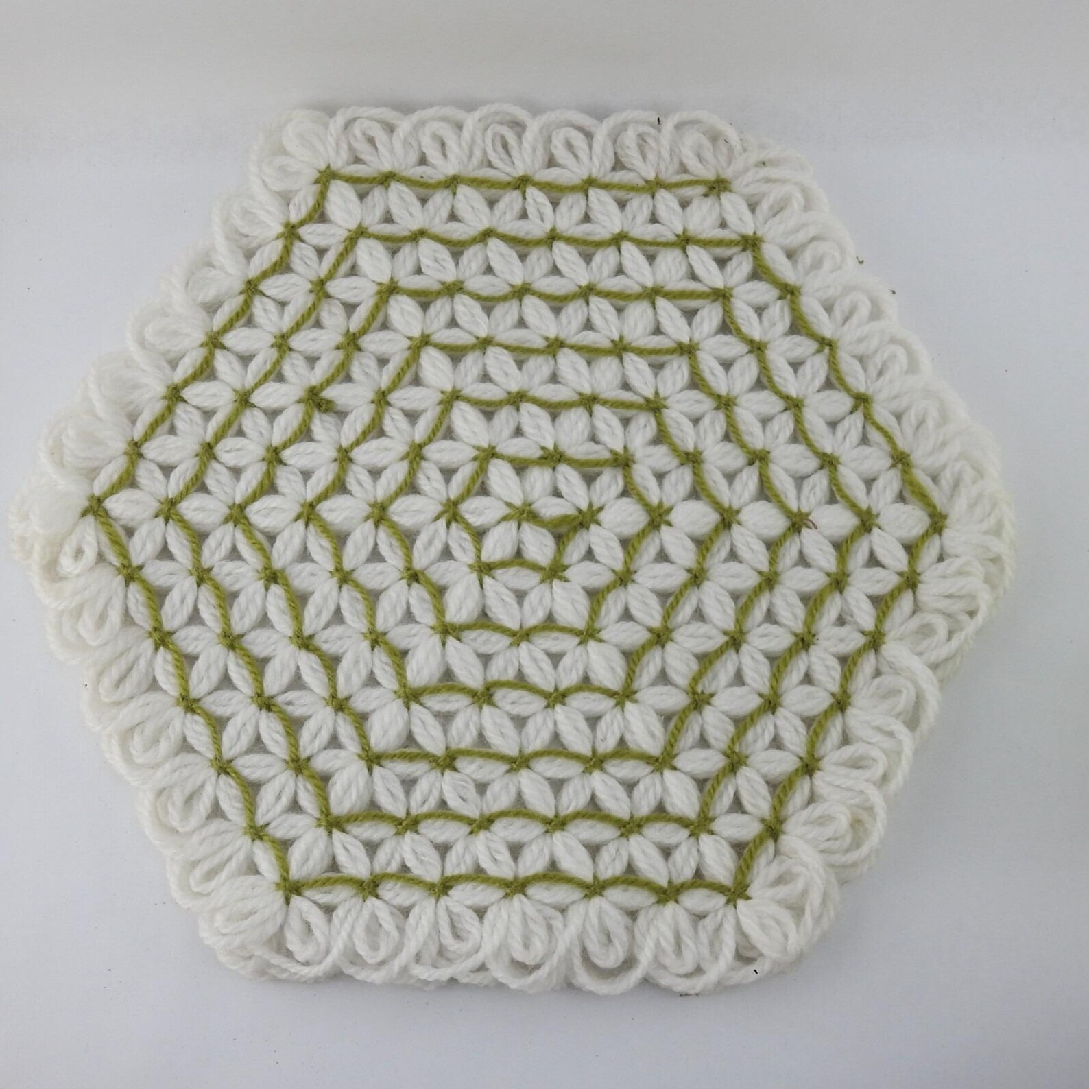 Vintage Woven Yarn Loom Hexagon13" Doily Trivets White Green 1970s ...