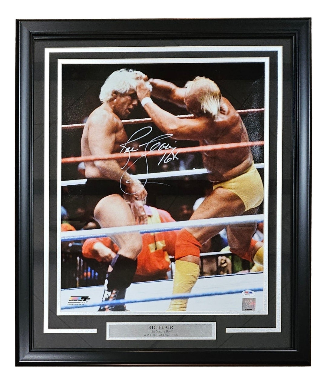 Ric Flair Signed Framed 16x20 WWE Wrestling Photo Vs Hulk Hogan PSA/DNA ...