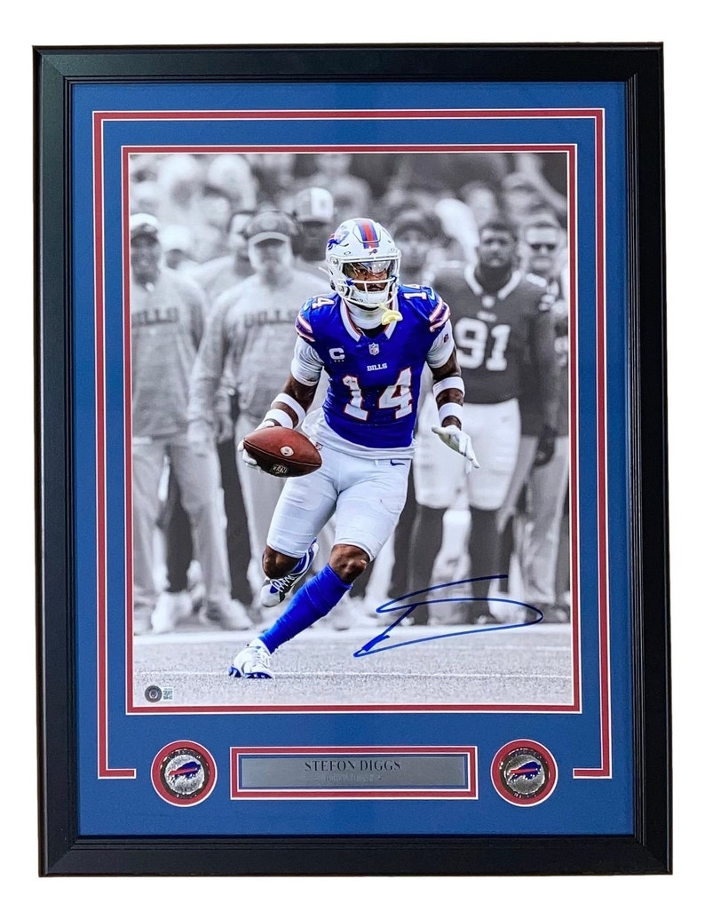Stefon Diggs Signed Framed 16x20 Buffalo Bills Spotlight Photo BAS - Etsy