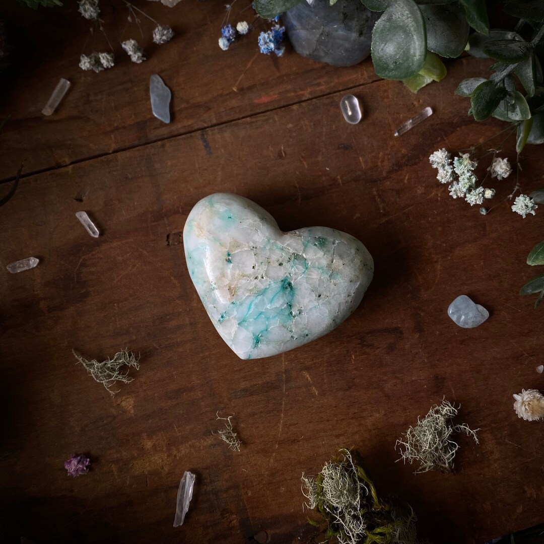 Phoenix Pine Heart Stone, Phoenix Pine Heart Carving, Crystal Heart ...