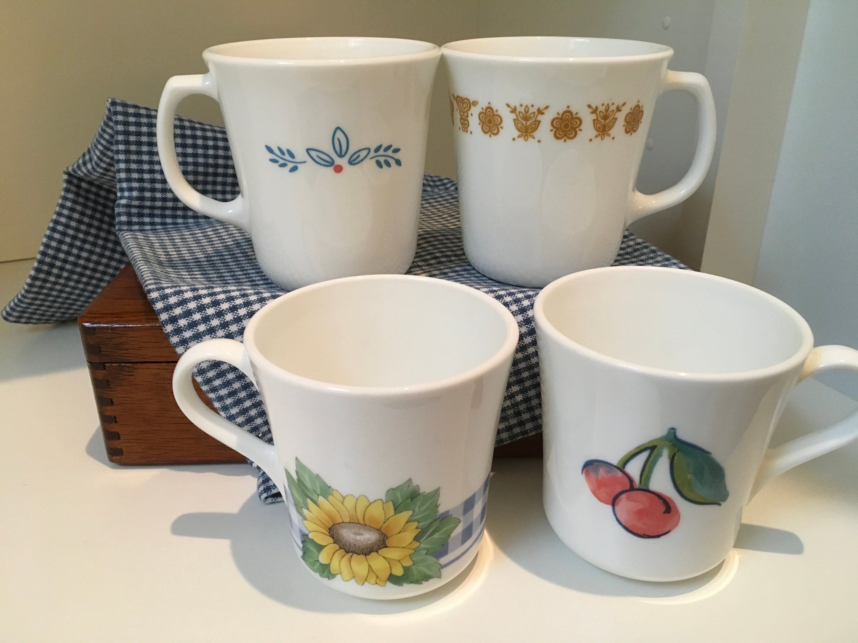 Vintage Corelle Mugs Mismatched Set of 4 Cute Retro Patterns - Etsy
