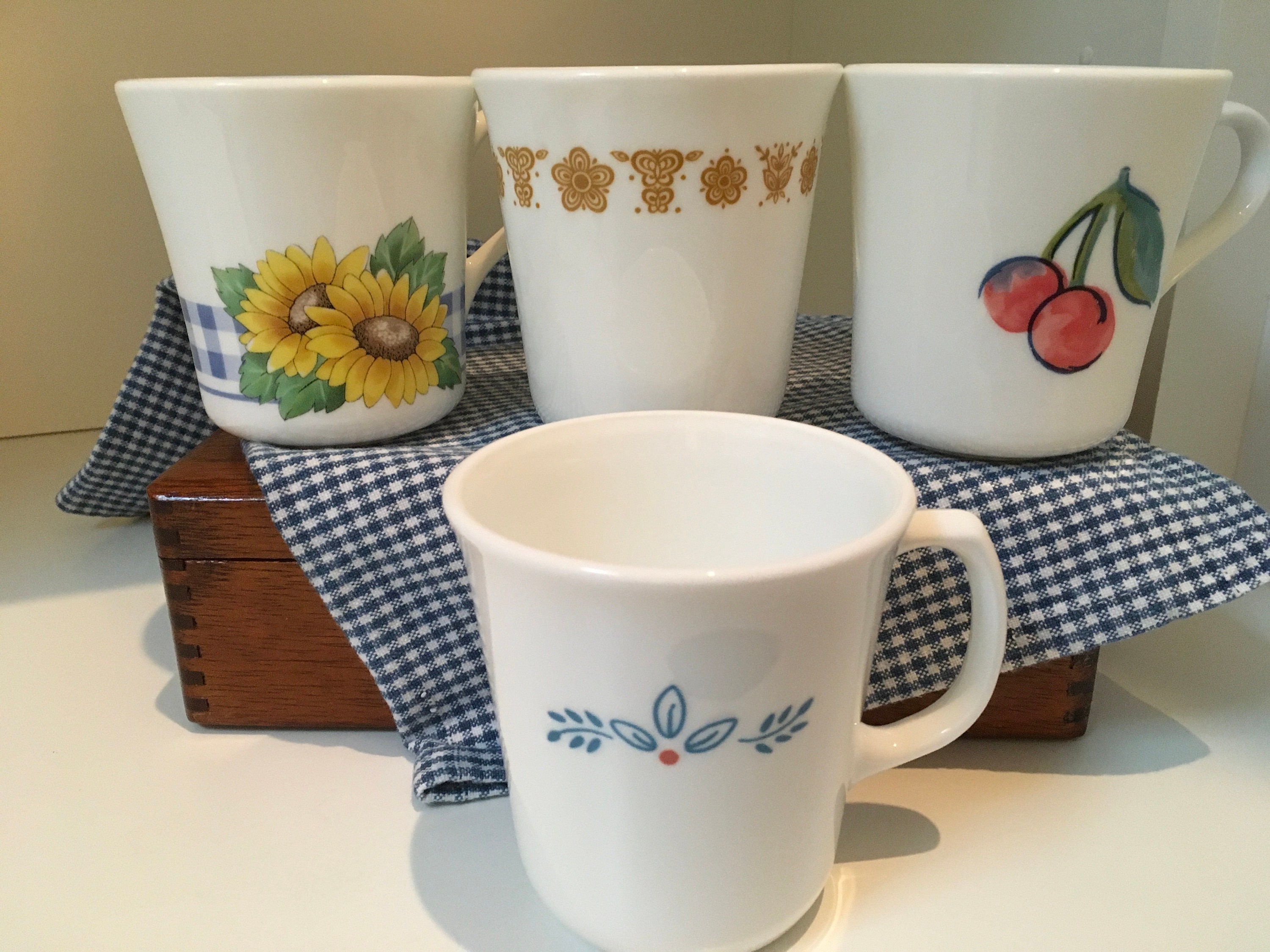 Vintage Corelle Mugs Mismatched Set of 4 Cute Retro Patterns - Etsy