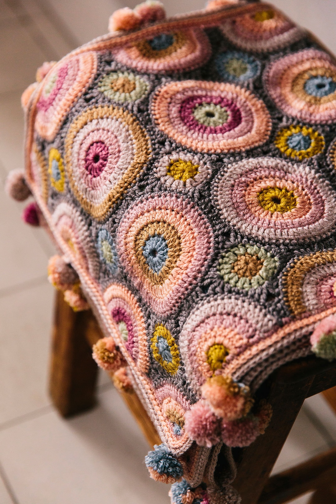 Magic Circles Scarf Pattern by Jane Crowfoot - Etsy