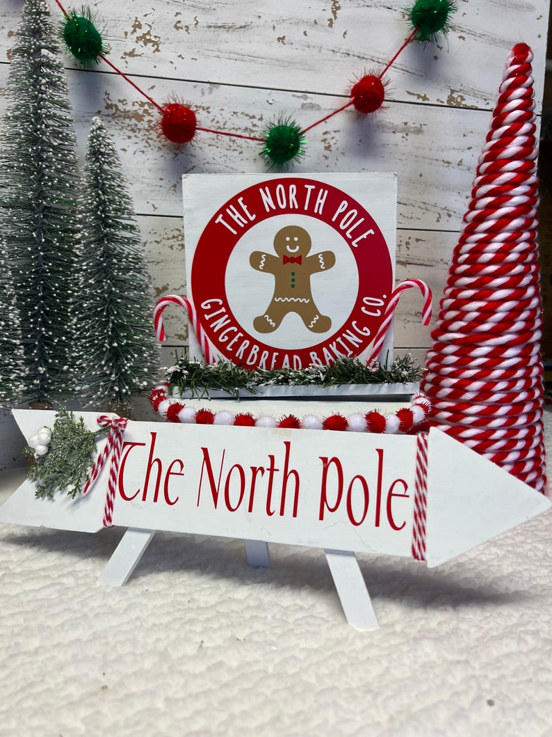 North Pole Arrow Sign - Etsy