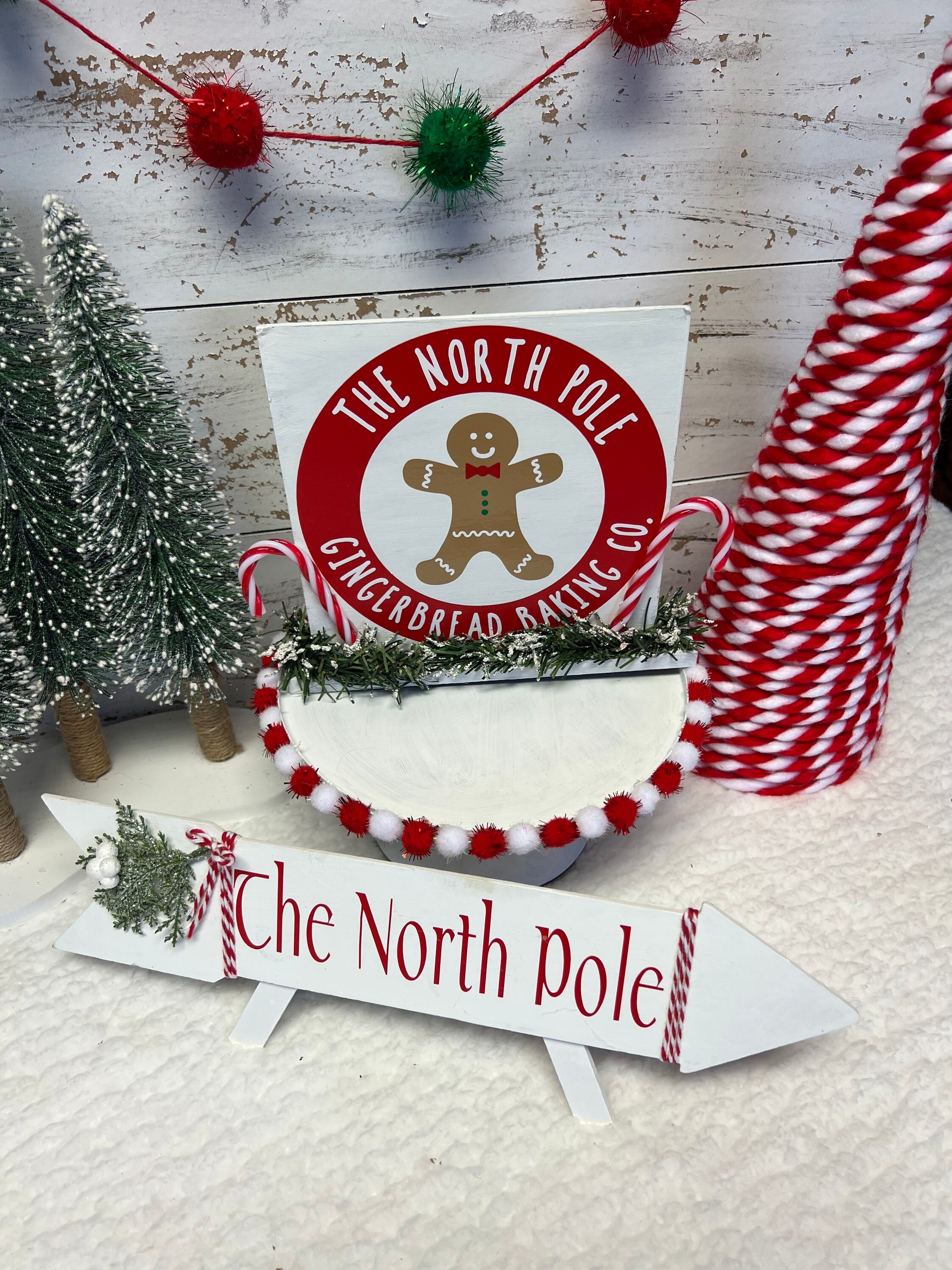 North Pole Arrow Sign - Etsy