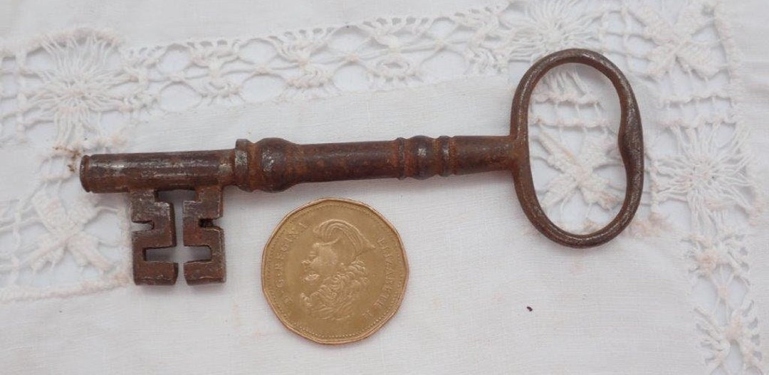 LARGE Antique Gothic Key 4.5 Antique Key Old Key - Etsy