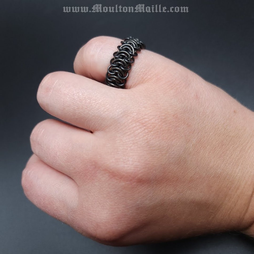 Vertebrae Black Glass Titanium Chainmaille Finger Ring - Etsy