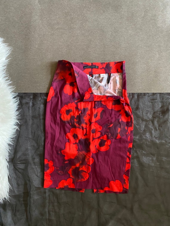 Retro Pop of Red Midi Poppy Pencil Skirt Vintage 2000… - Gem