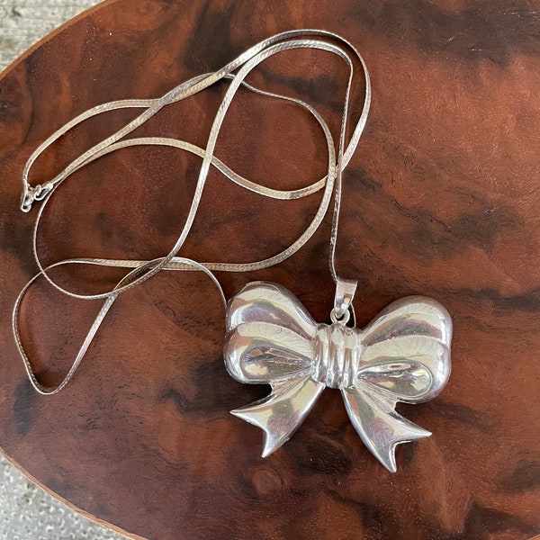 Large Bow Pendant - Etsy