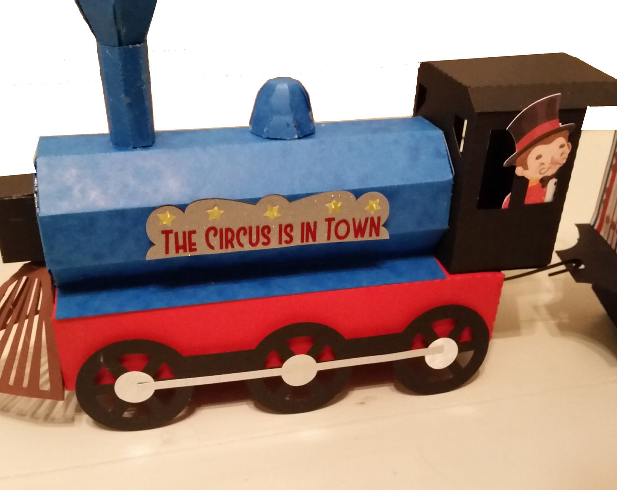 Circus Steam Train and 4 Cars 3d Model Cutting File With Extras See ...