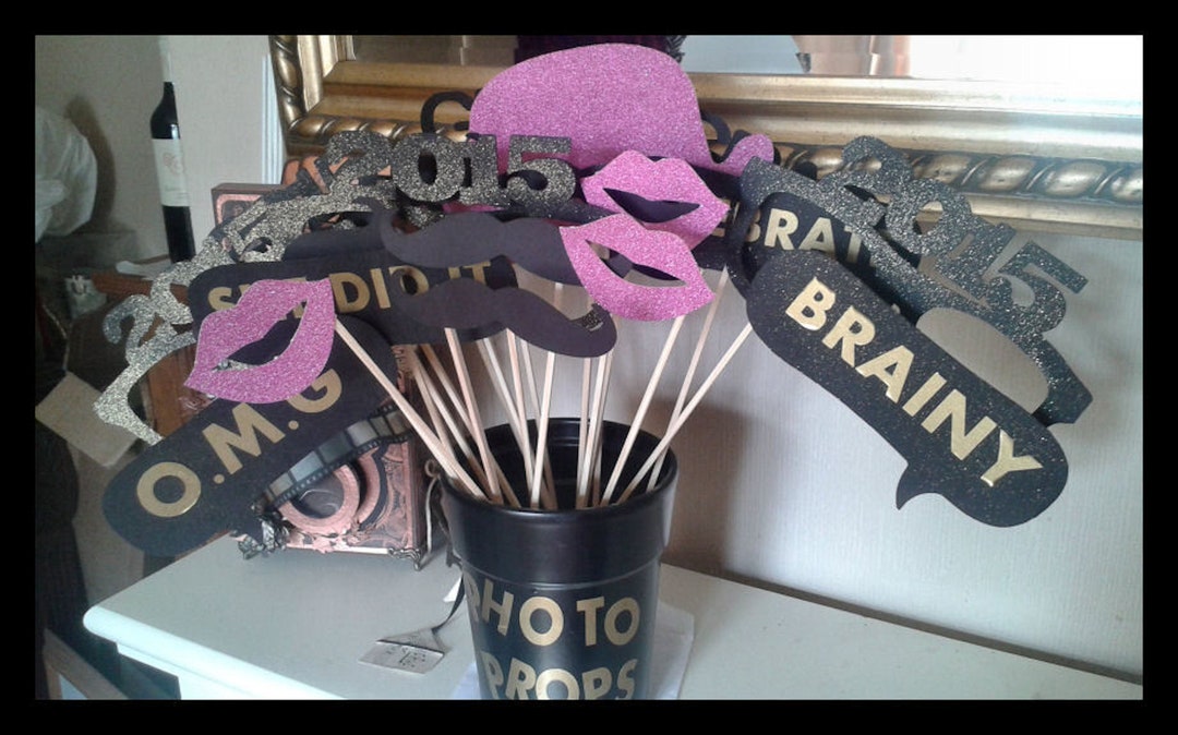 Large Assorted Graduation Party Kit - Photo Props, Mortar Caps, Bunting ...