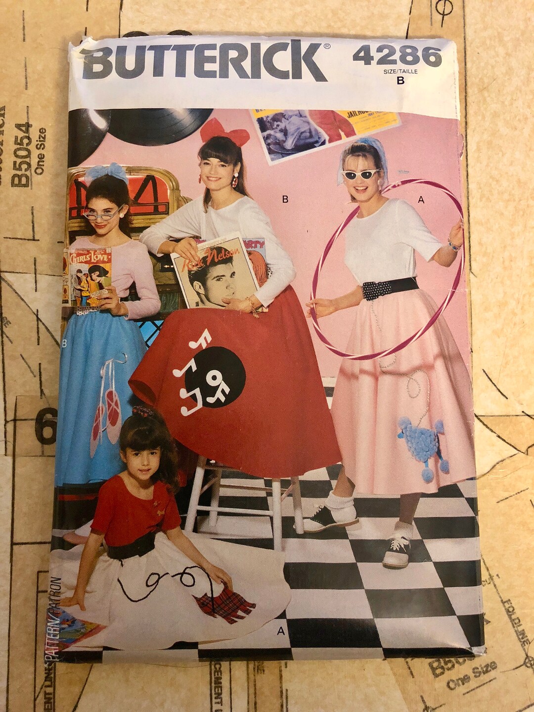 UNCUT Girls Poodle Skirt Sewing Pattern Applique Designs Size Small X ...