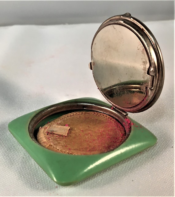 Art Deco Pale Green Bakelite Square Compact Embellish… - Gem
