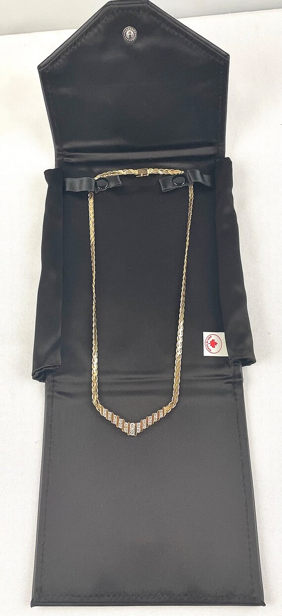 Lovely 14K Gold Figure Eight Link Chain with 22 Diamo… - Gem