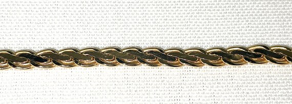 Lovely 14K Gold Figure Eight Link Chain with 22 Diamo… - Gem