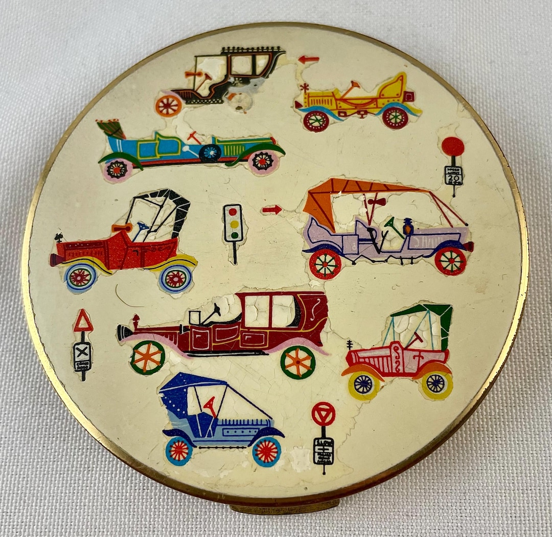 Vintage Stratton Made in England Large Round White Enamel/goldtone ...