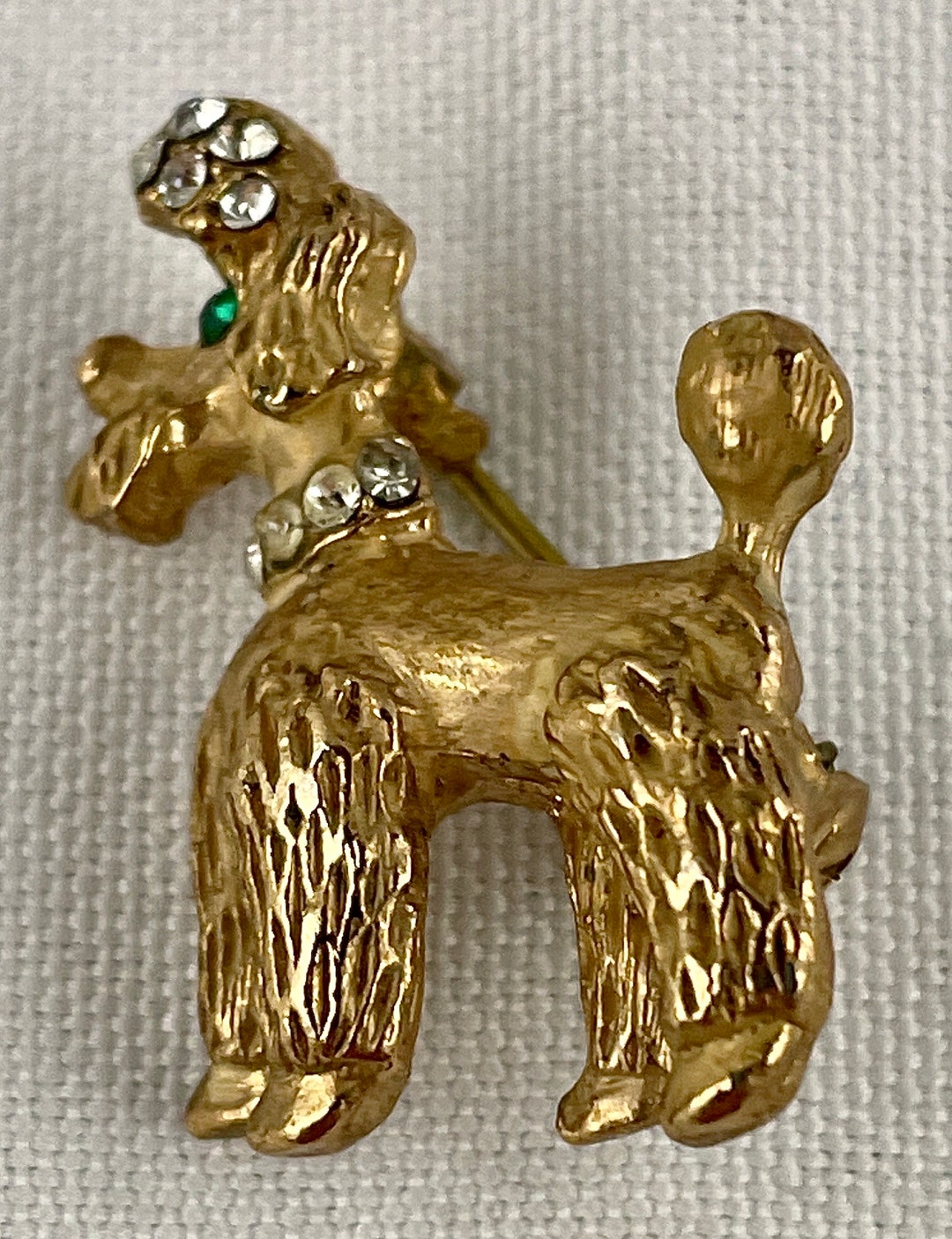 Vintage Small Standing Poodle Dog Pin With Emerald Crystal Eye - Etsy