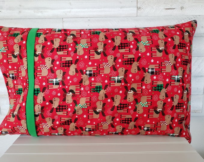Moose Flannel Pillowcase: Standard Size, Sewn in Accent Trim, Holiday ...