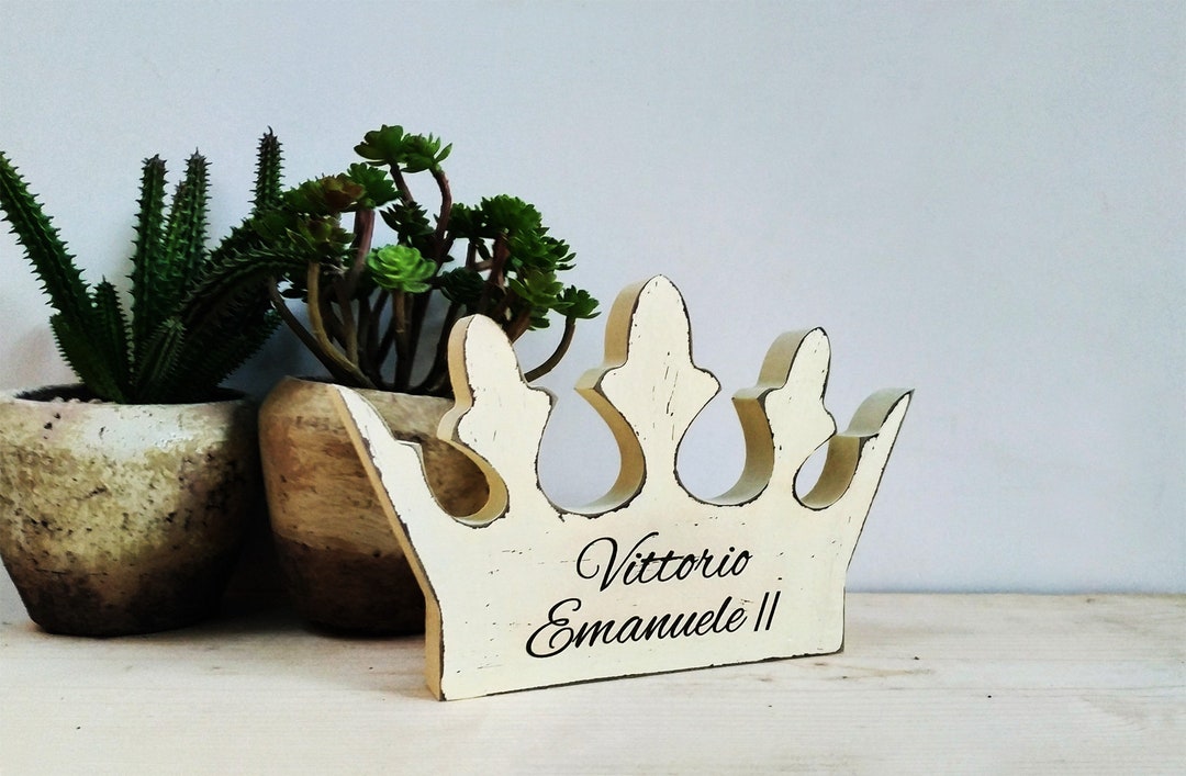 Personalized Crown Decor, King and Queen Wedding, Top Table Sign ...