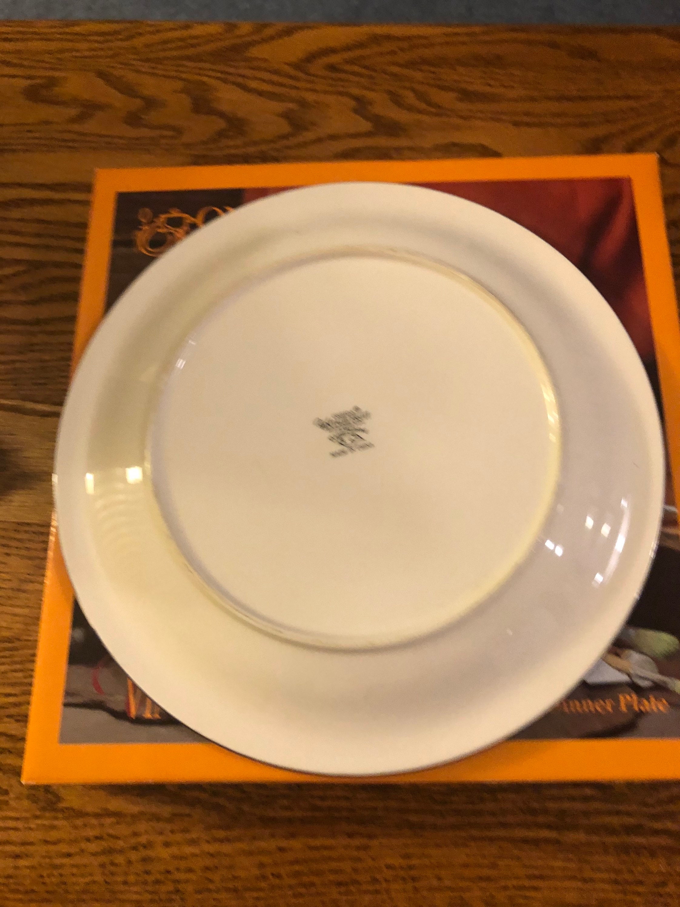 Oneida vintage Fruit Dinner Plates New Old Store Stock Original Box 10. ...