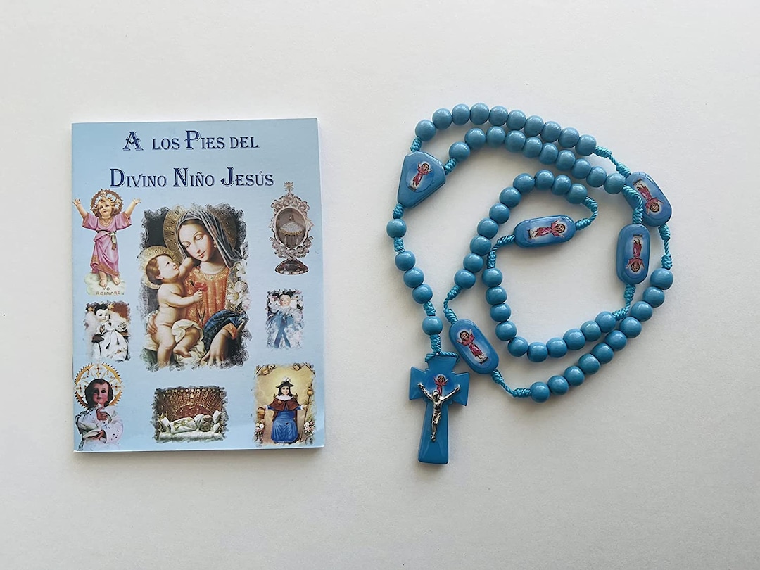 Libro De Rezo "a Los Pies Del Divino Nino Jesus" Con Rosario Azul De ...