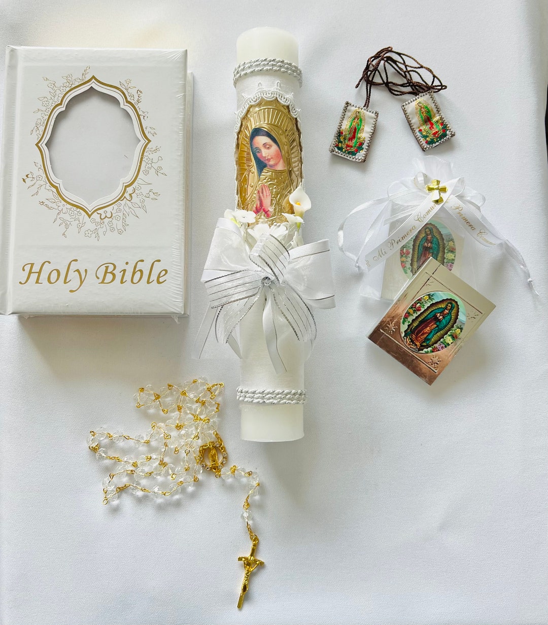 Set De Primera Comunion:biblia En Ingles, Vela Decorada, Rosario Dorado ...
