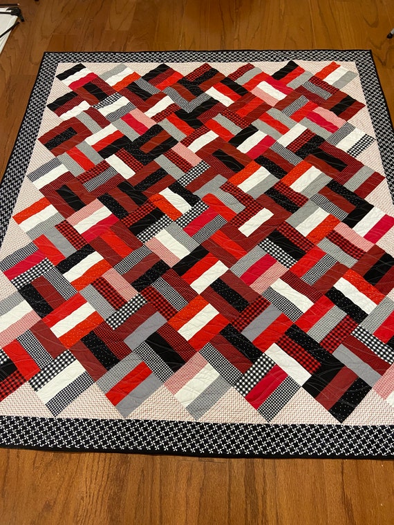 Red White And Black Quilt Fabric Deb Strain Red White Bloom Flowers