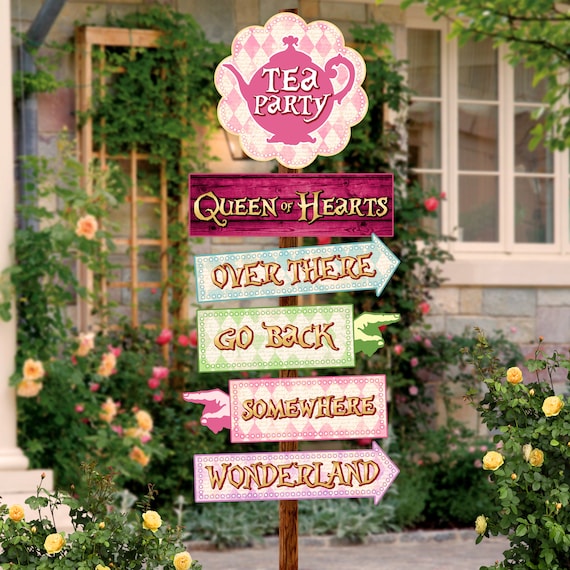 Diy Alice In Wonderland Sign