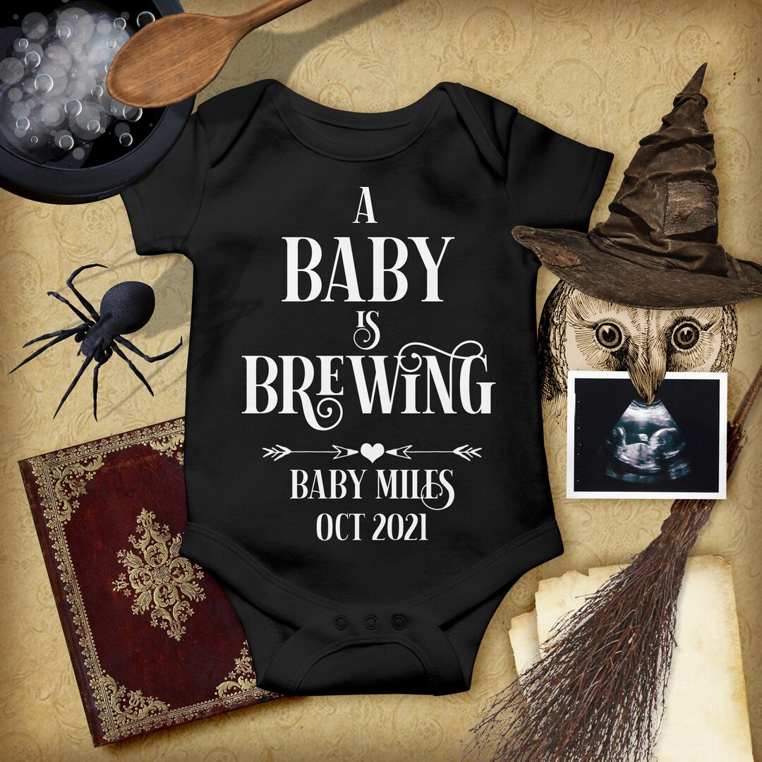 Halloween Pregnancy Announcement for Social Media, Neutral Gender ...