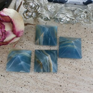 Blue Calcite Pyraid / Blue Onyx Pyramid, Calcite Pyramid, 5th Chakra ...