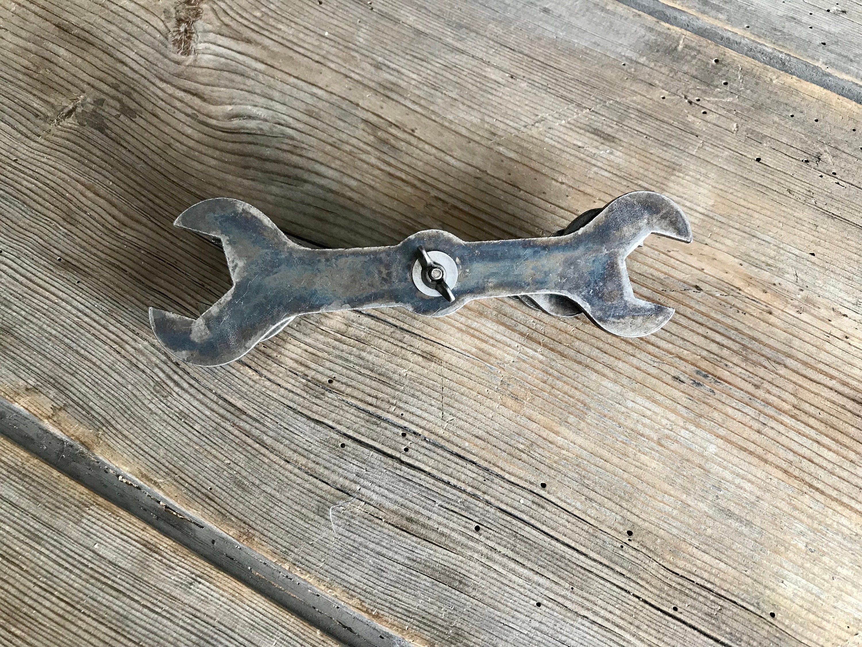 Vintage Indestro Tool Nut and Tap Set 1930 - Etsy