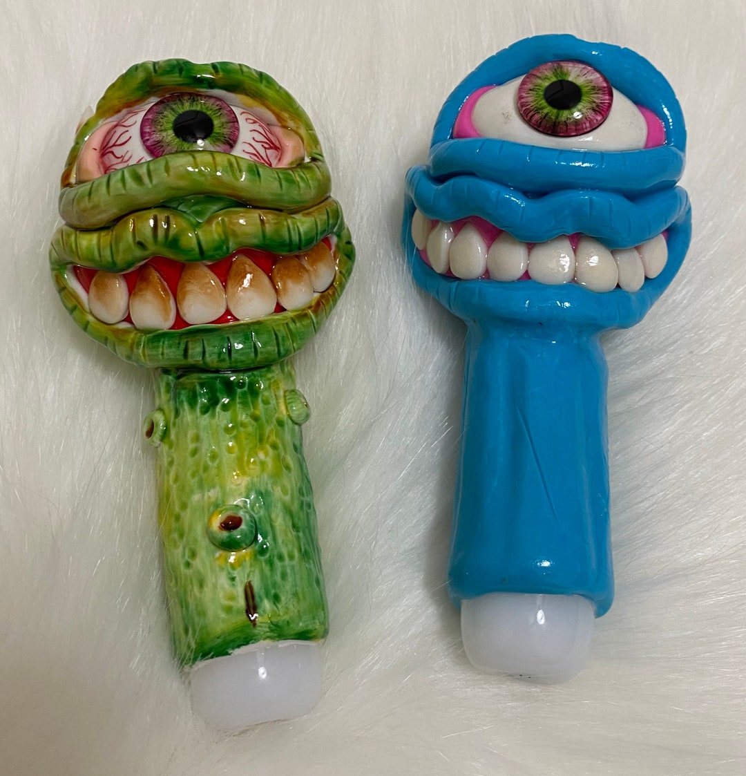 Smiling Eye Monster Hand Pipe Glow in the Dark Eyes Pipe - Etsy