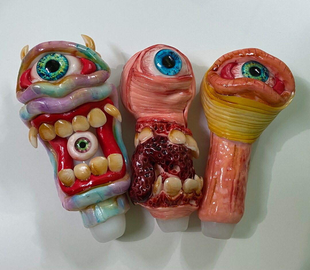 Monster Eye Glass Hand Pipe, Glow in the Dark Pipe - Etsy