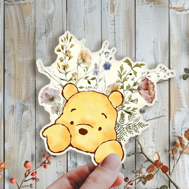 Classic Winnie the Pooh Peeking Bear Clipart: Vintage Storybook Pooh ...