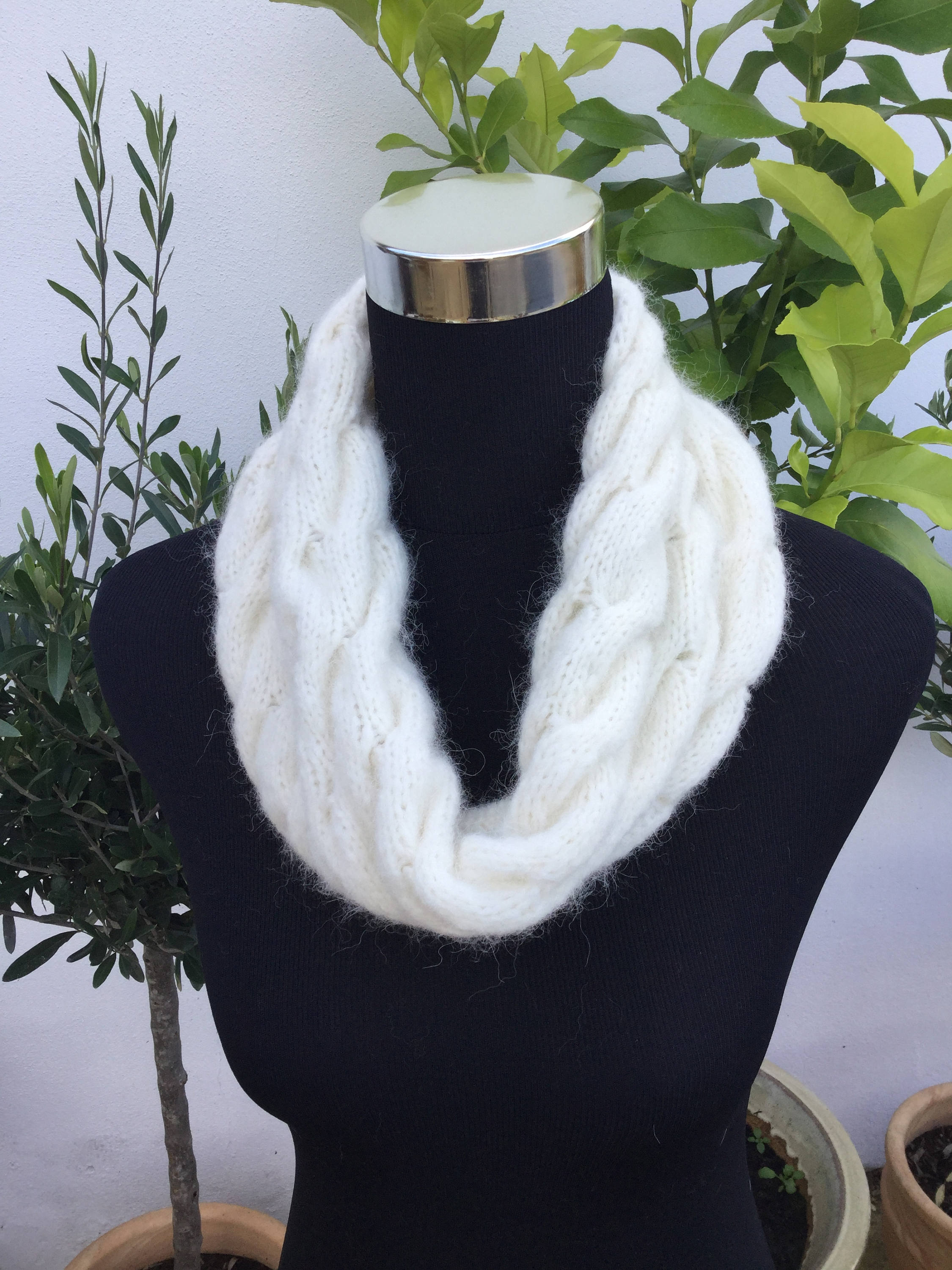 Ladies cream Alpaca luxury snood by Willow Luxury
