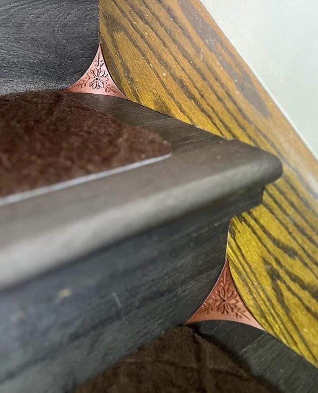 Flower W/ Vine/stem Design Stair Dust Corners – 3D Printed Victorian ...