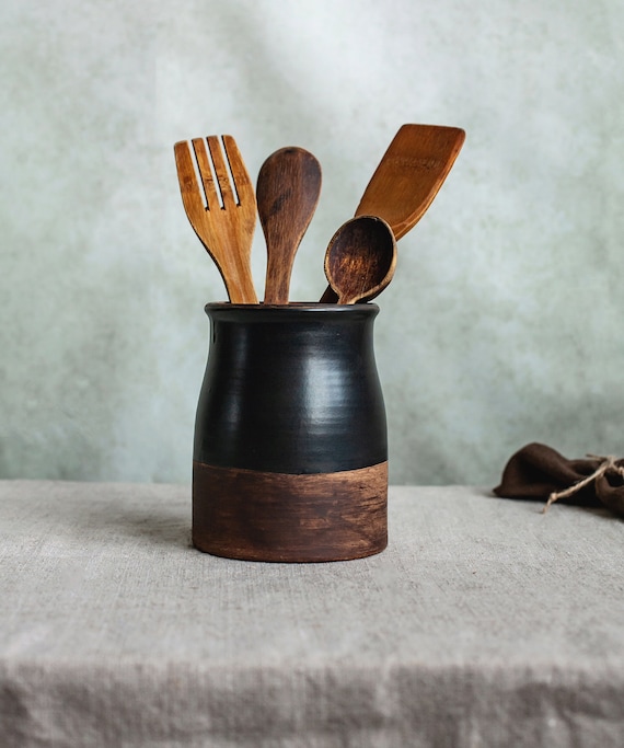 Ceramic utensil holder store