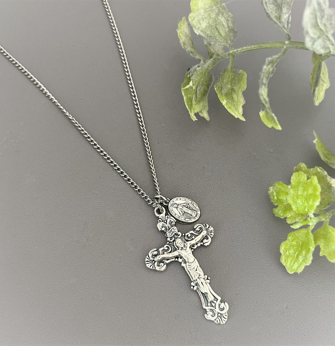 Scroll Crucifix Pendant Necklace / Silver Catholic Crucifix Cross ...