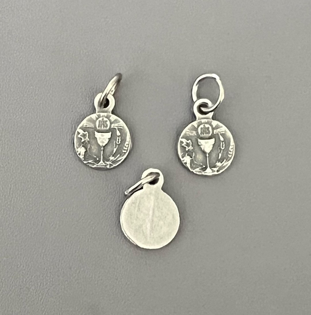 3 Pc ROUND Small CHALICE Eucharist Charms / Silver First Holy Communion ...