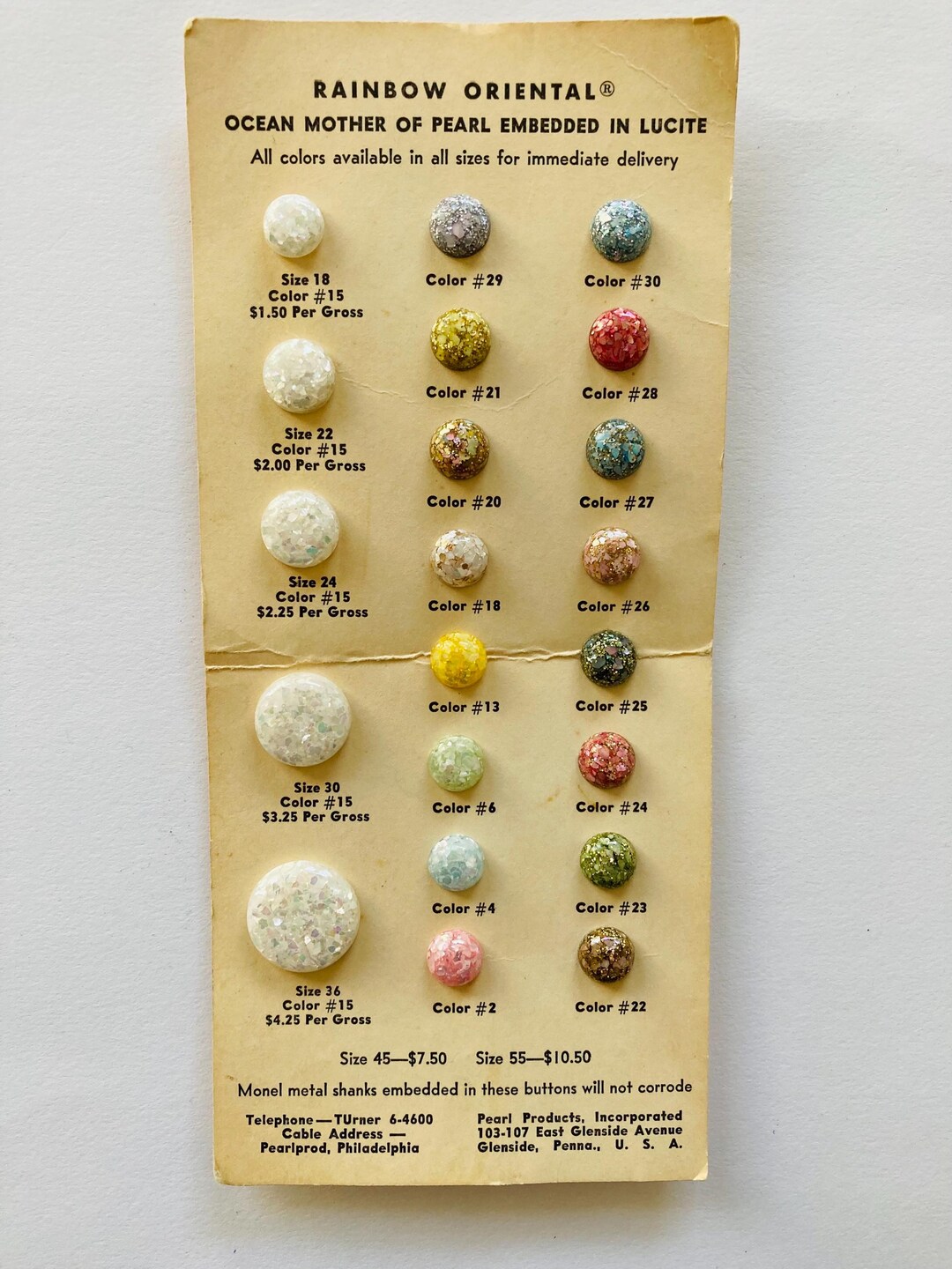 A Vintage American Button Sample Card. 21 Lucite Buttons. Vintage ...