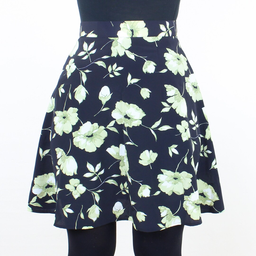 Vintage 90's 26W Floral Skater Mini Skirt, Black W/ Large White and ...