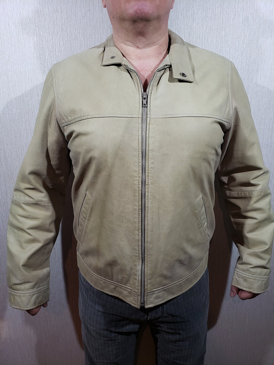 Reliable Men's Leather Jacket. Beige Men's Leather Jacket With a Zipper ...