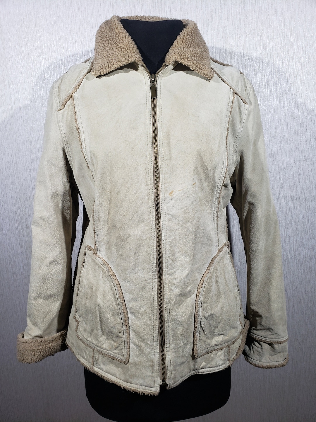 Reliable Women's Beige Leather Jacket With a Metal Zipper. Suede, Beige ...