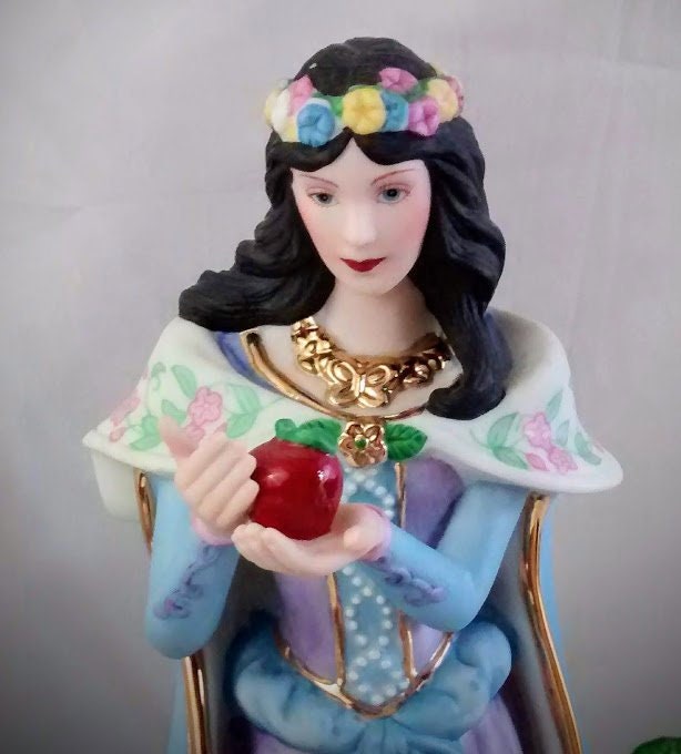 Lenox Princess Snow White / Legendary Princesses 1989 Offering - Etsy
